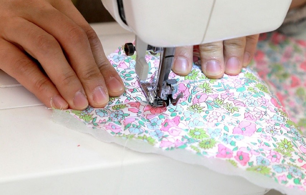 How to Sew Straight with Sewing Machine – Fashion Wanderer