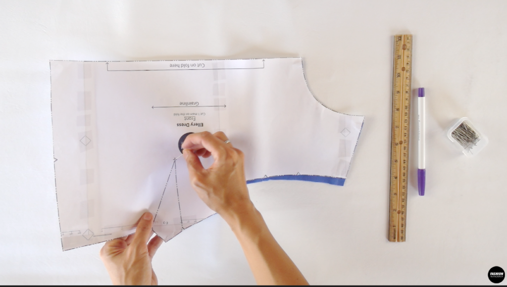 Ellery Dress Tutorial | DIY Puff Sleeve Open Back Midi Dress – Fashion Wanderer